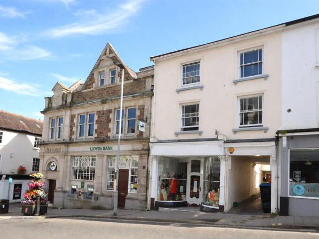 3 bedroom mews for sale