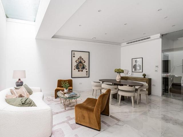 3 bedroom mews for sale