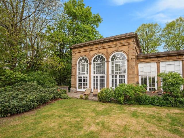 3 bedroom mews for sale