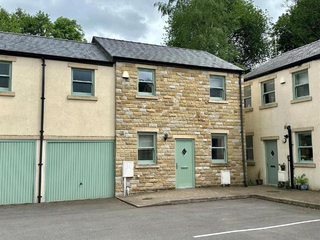 3 bedroom mews for sale