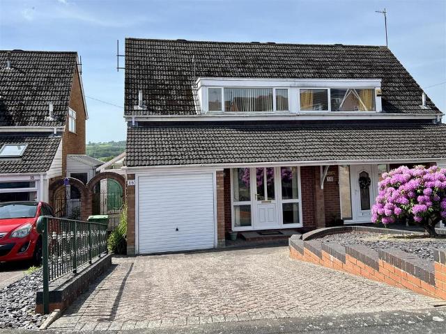 3 bedroom mews for sale