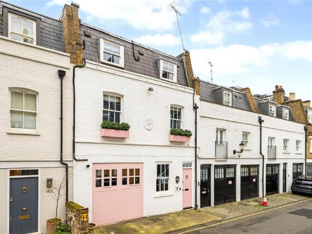 3 bedroom mews for sale