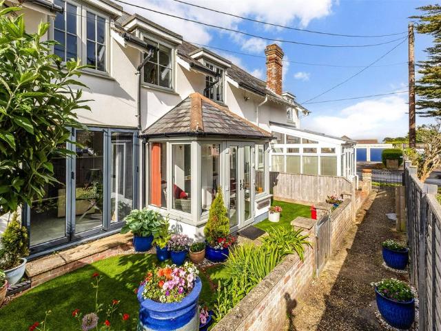 3 bedroom mews for sale