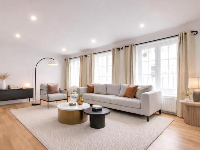 3 bedroom mews for sale