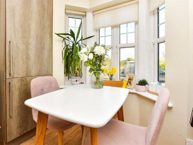 3 bedroom mews for sale