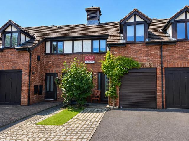 3 bedroom mews for sale