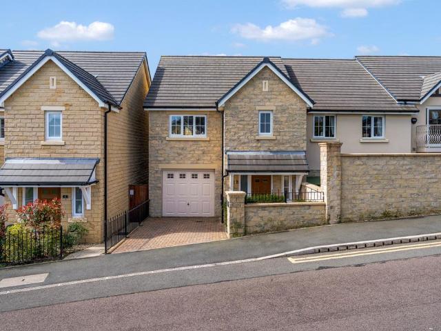 3 bedroom mews for sale