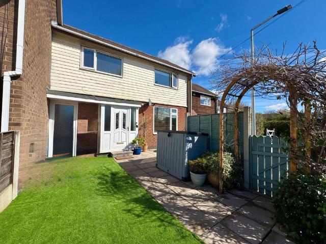3 bedroom mews for sale