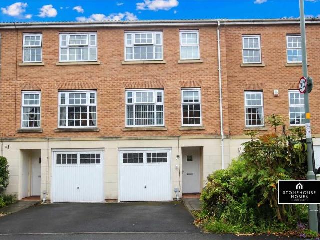 3 bedroom mews for sale