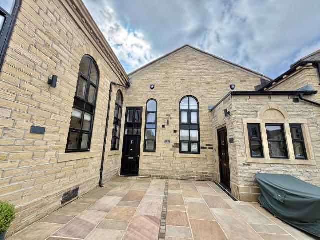 3 bedroom mews for sale
