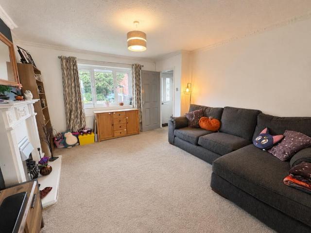3 bedroom mews for sale