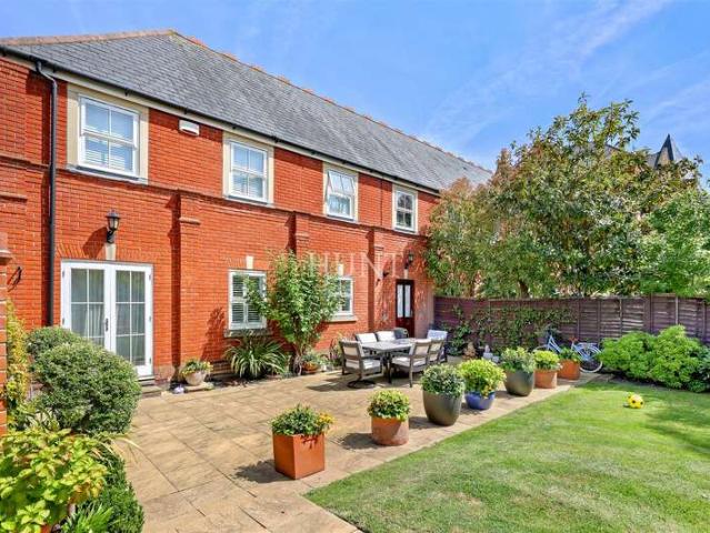 3 Bedroom Mews House