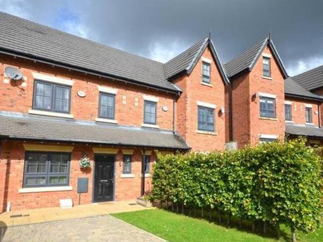 3 bedroom mews house for sale in The Fairways Dukinfield SK16