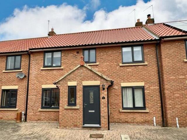 3 Bedroom Mews Property For Sale In Yearby
