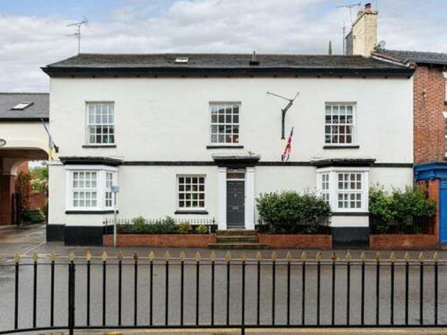 3 Bedroom Mews Property For Sale In Audlem