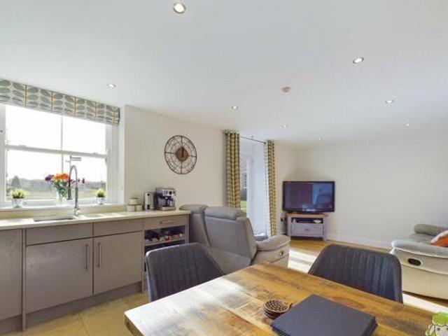 3 Bedroom Mews Property For Sale In Berry Hill Lane