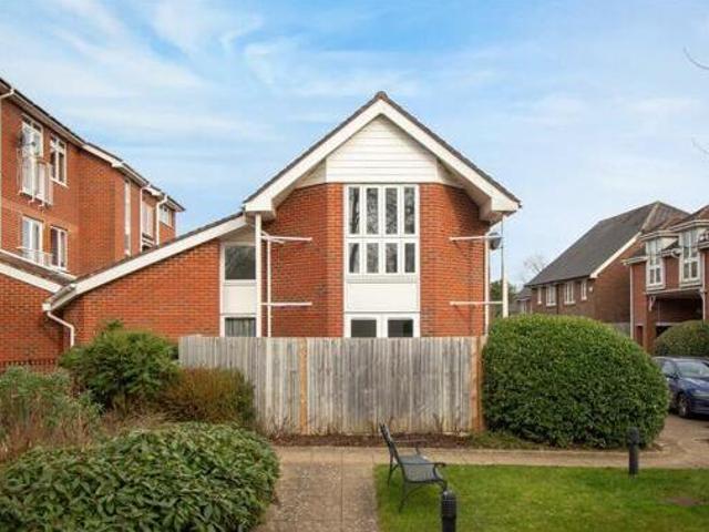 3 Bedroom Mews Property For Sale In Gordon Road