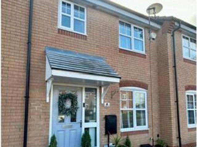 3 Bedroom Mews Property For Sale In Hyde