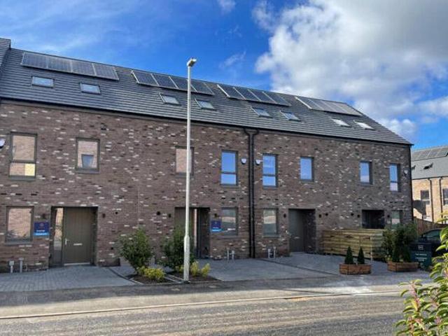 3 Bedroom Mews Property For Sale In Jordanhill