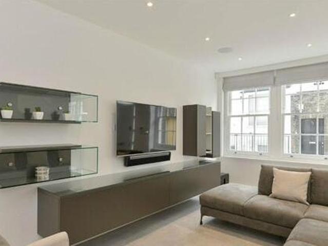 3 Bedroom Mews Property For Sale In Paddington, London