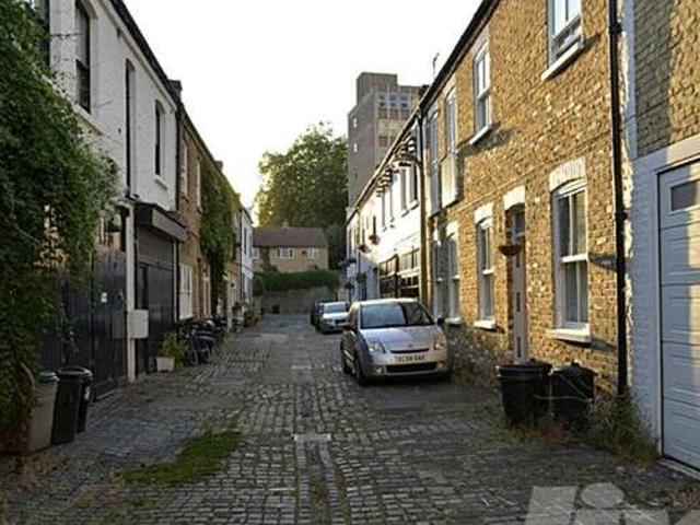 3 Bedroom Mews Property For Sale In Putney