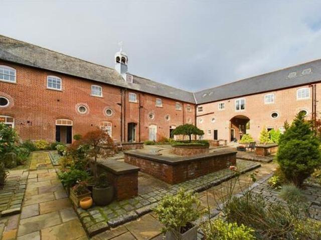 3 Bedroom Mews Property For Sale In Ruabon