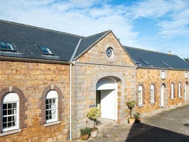 3 Bedroom Mews Property For Sale In St. Peter, Jersey