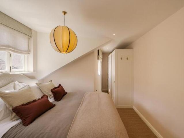 3 bedroom mews property for rent in Bathurst Mews, Lancaster Gate, W2