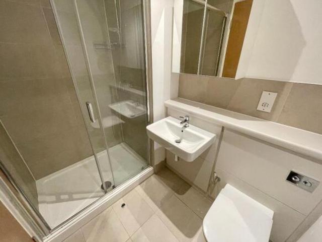 3 bedroom mews property for rent in Clarendon Street, Manchester, M15 5AW, M15