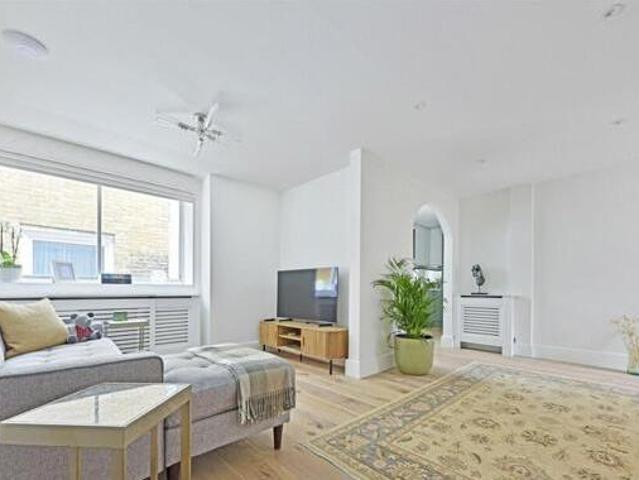3 Bedroom Mews Property For Rent In Earls Court