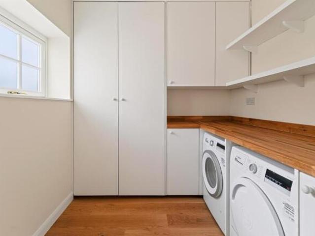 3 bedroom mews property for rent in Hollywood Mews, Chelsea SW10