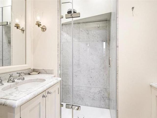 3 bedroom mews property for rent in Lennox Gardens Mews, Knightsbridge, London, SW1X
