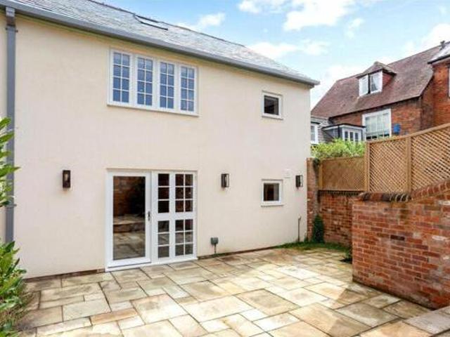 3 Bedroom Mews Property For Rent In Romsey, Hampshire