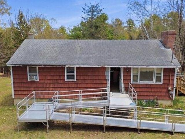 3 bedroom, Mechanic Falls ME 04256 102477430