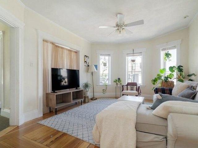 3 bedroom, Medford MA 02155 102089751