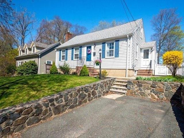 3 bedroom, Medford MA 02155 LS102762256