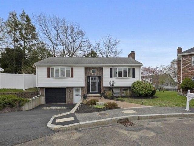 3 bedroom, Medford MA 02155 LS102775799