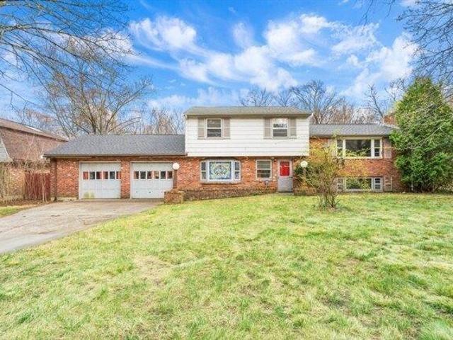 3 bedroom, Medway MA 02053 102370227