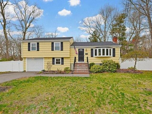3 bedroom, Medway MA 02053 102707833