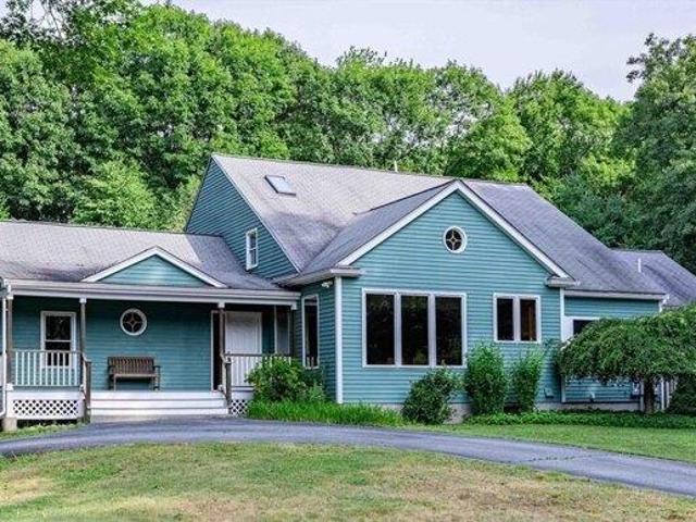 3 bedroom, Medway MA 02053 104836145