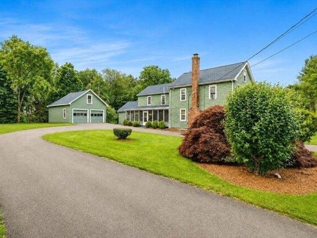 3 bedroom, Medway MA 02053 105157618