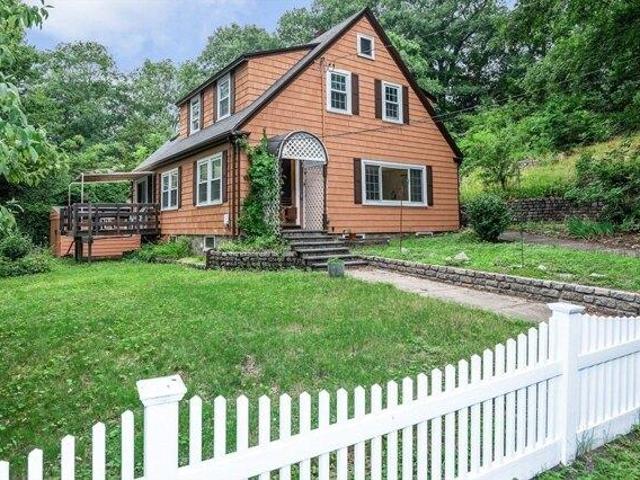 3 bedroom, Melrose MA 02176 104408019