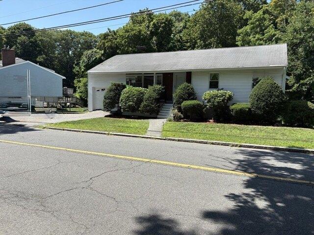 3 bedroom, Melrose MA 02176 104444977