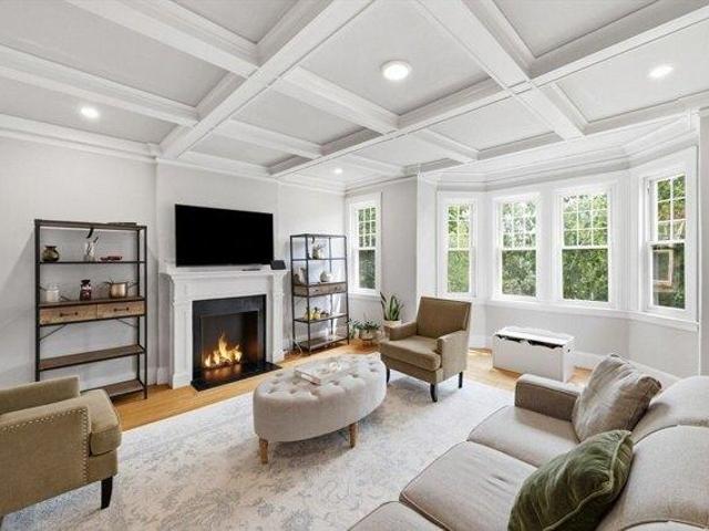 3 bedroom, Melrose MA 02176 104477569