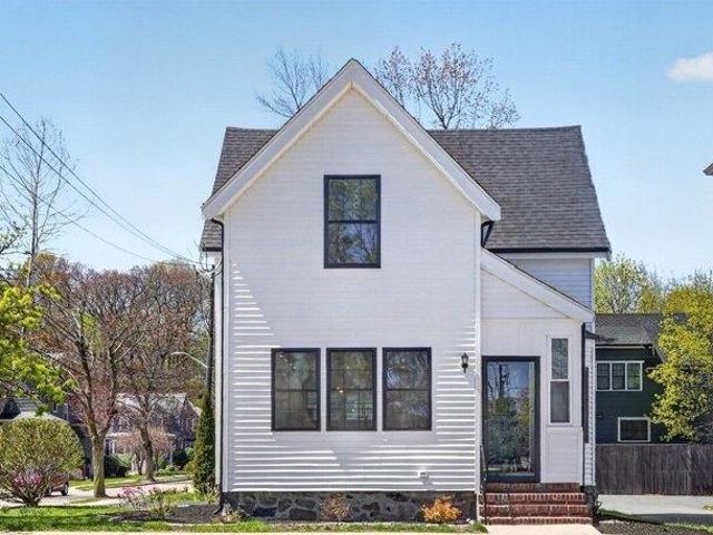 3 bedroom, Melrose MA 02176 LS102562874