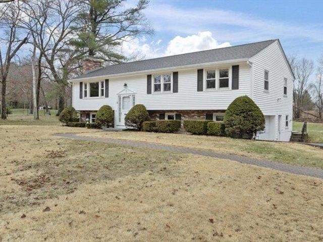 3 bedroom, Mendon MA 01756 102479387