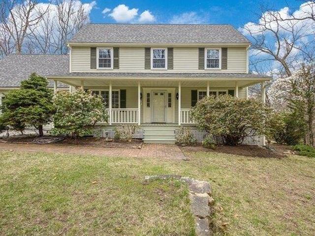 3 bedroom, Mendon MA 01756 102564906