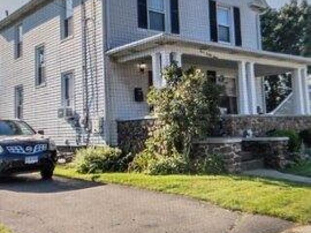 3 bedroom, Meriden CT 06450 104076939