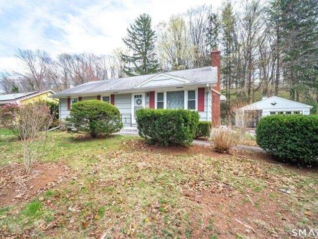3 bedroom, Meriden CT 06450 LS102444836