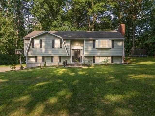 3 bedroom, Merrimac MA 01860 105107301